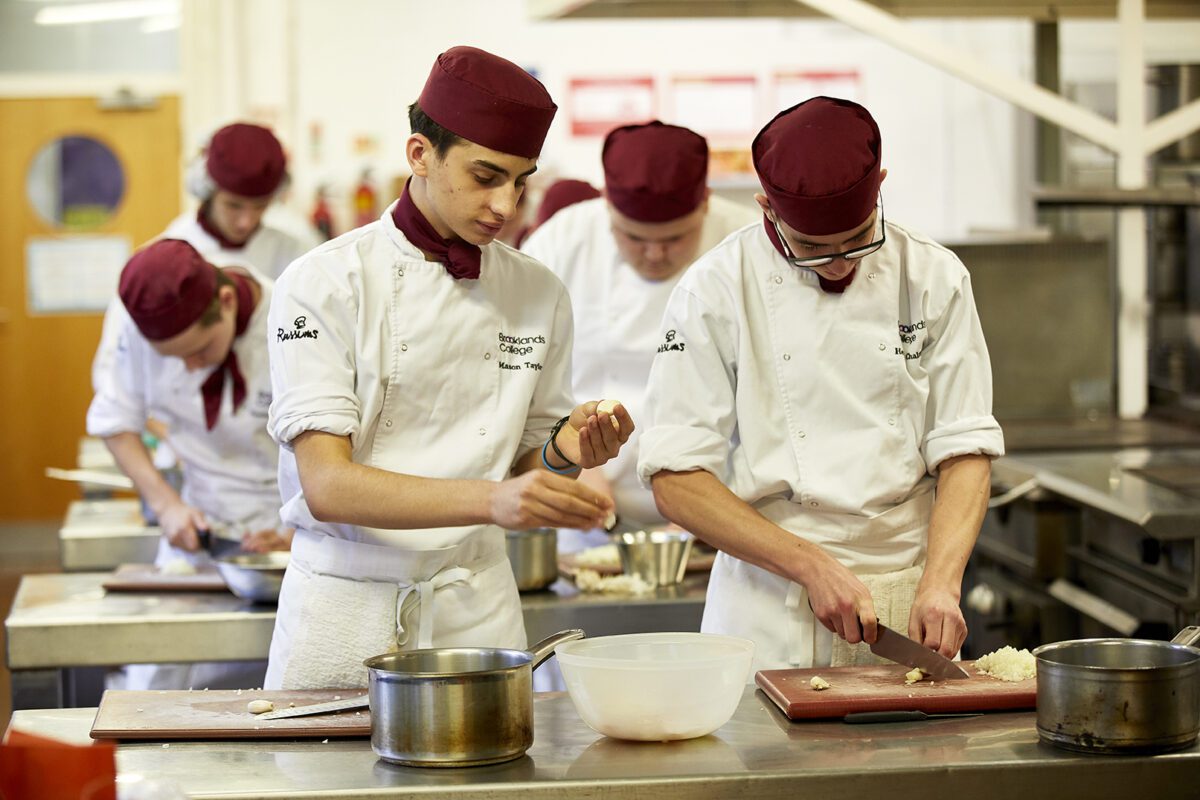 5 Reasons To Work In Catering And Hospitality - Brooklands Technical ...